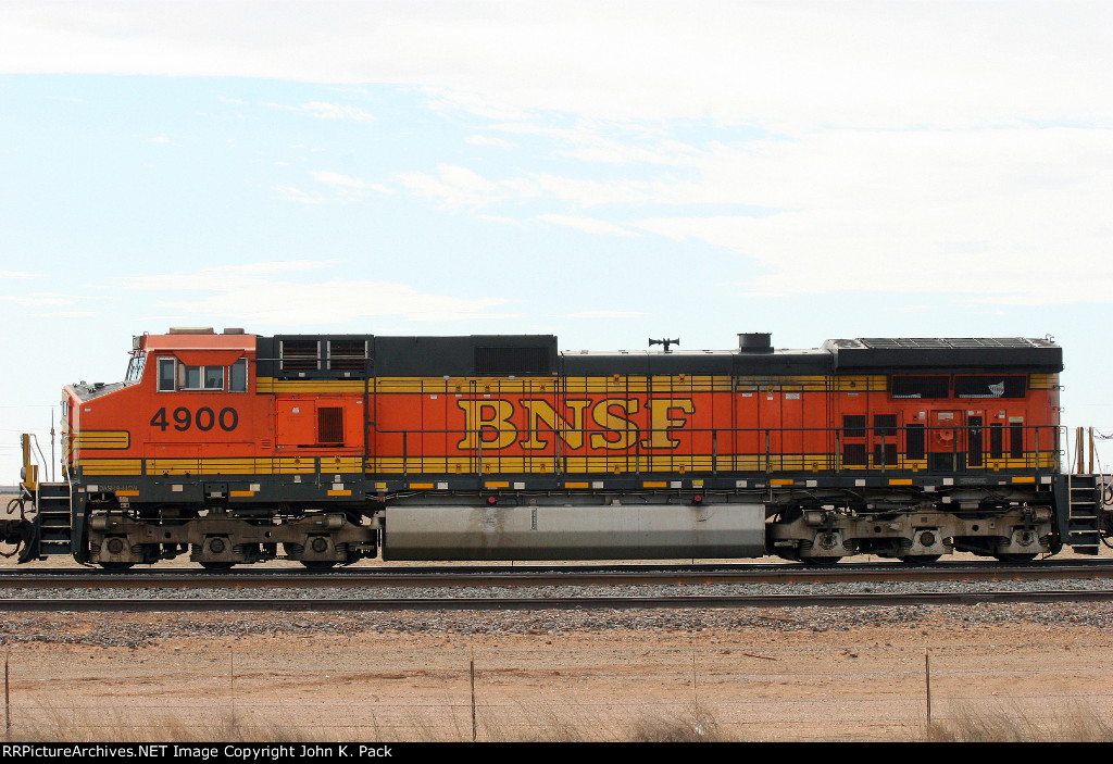 BNSF 4900